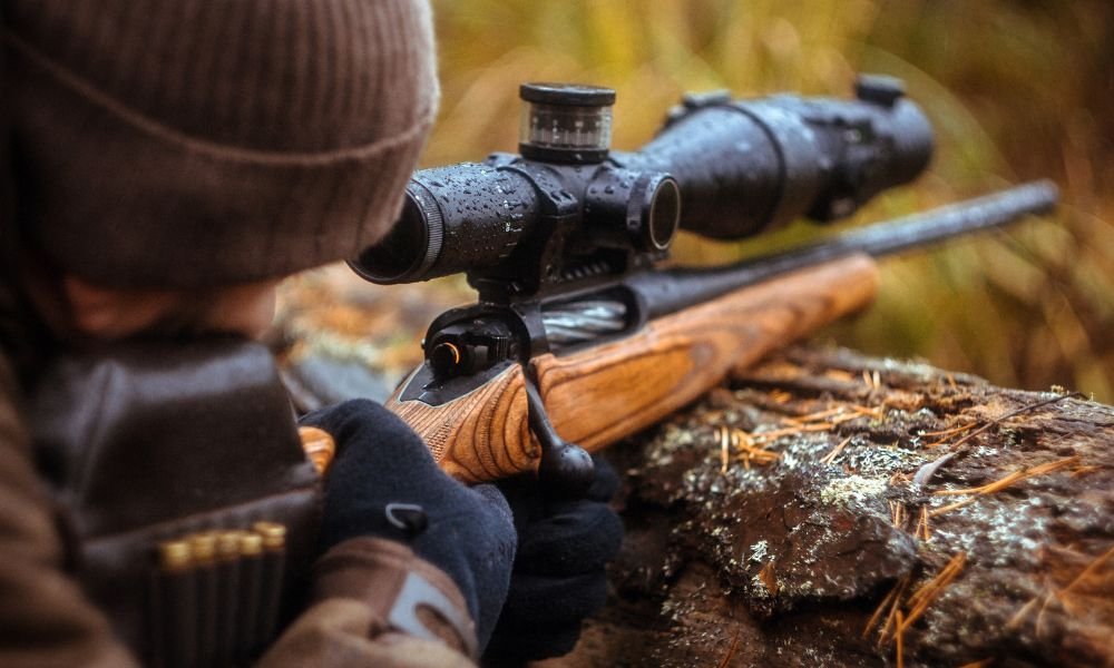 Is It Safer To Hunt Alone or in a Group?